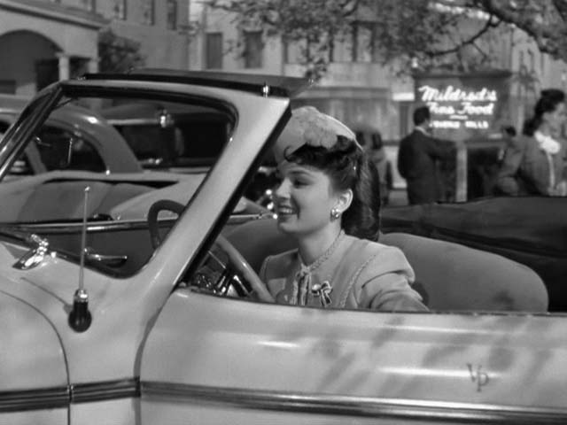 The Style Essentials--Joan Crawford Works Hard in 1945's Film Noir ...