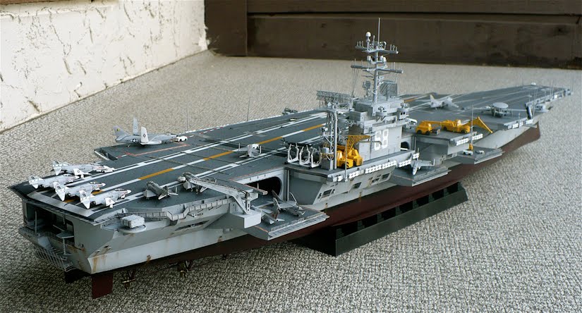 The Great Canadian Model Builders Web Page!: Nimitz CVN 68 (1970's)