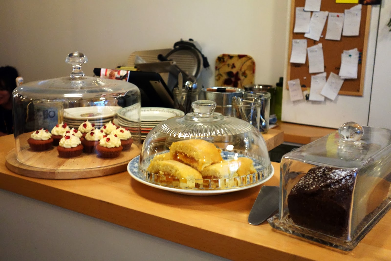 Nos Adresses : Holybelly, le coffee shop trendy - Paris 10 - Paris la ...