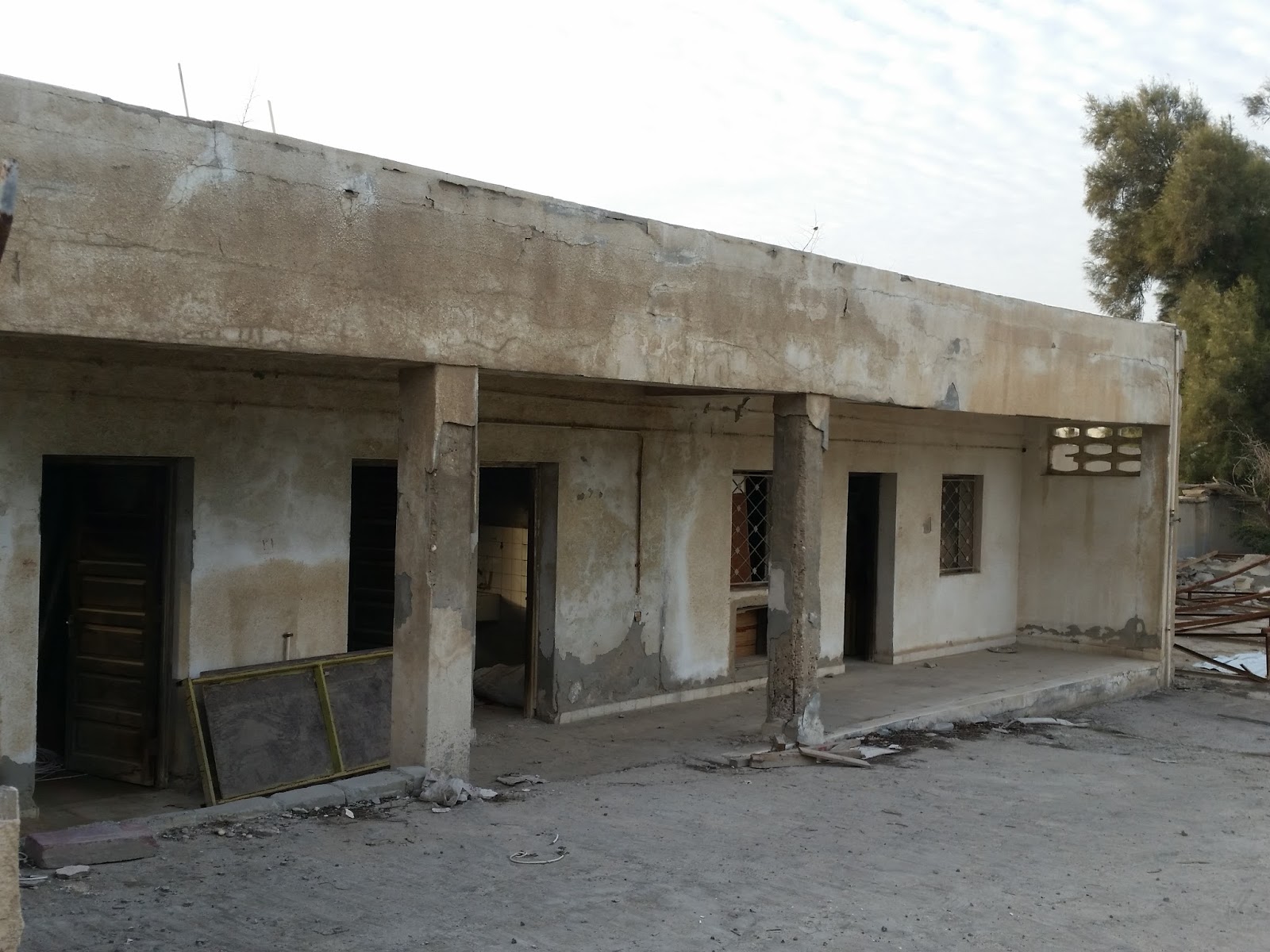 Life in Kuwait Blog: Old Kuwaiti house in Abu Hasani