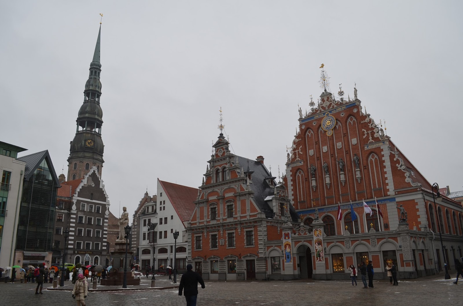 Rubias, morenas, negras,... hablo de cerveza: Bares qué lugares. Alus ...