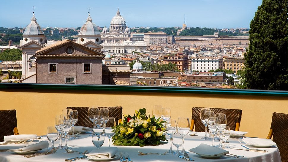 Passion For Luxury : Luxurious Hotel Eden - Rome, Italy
