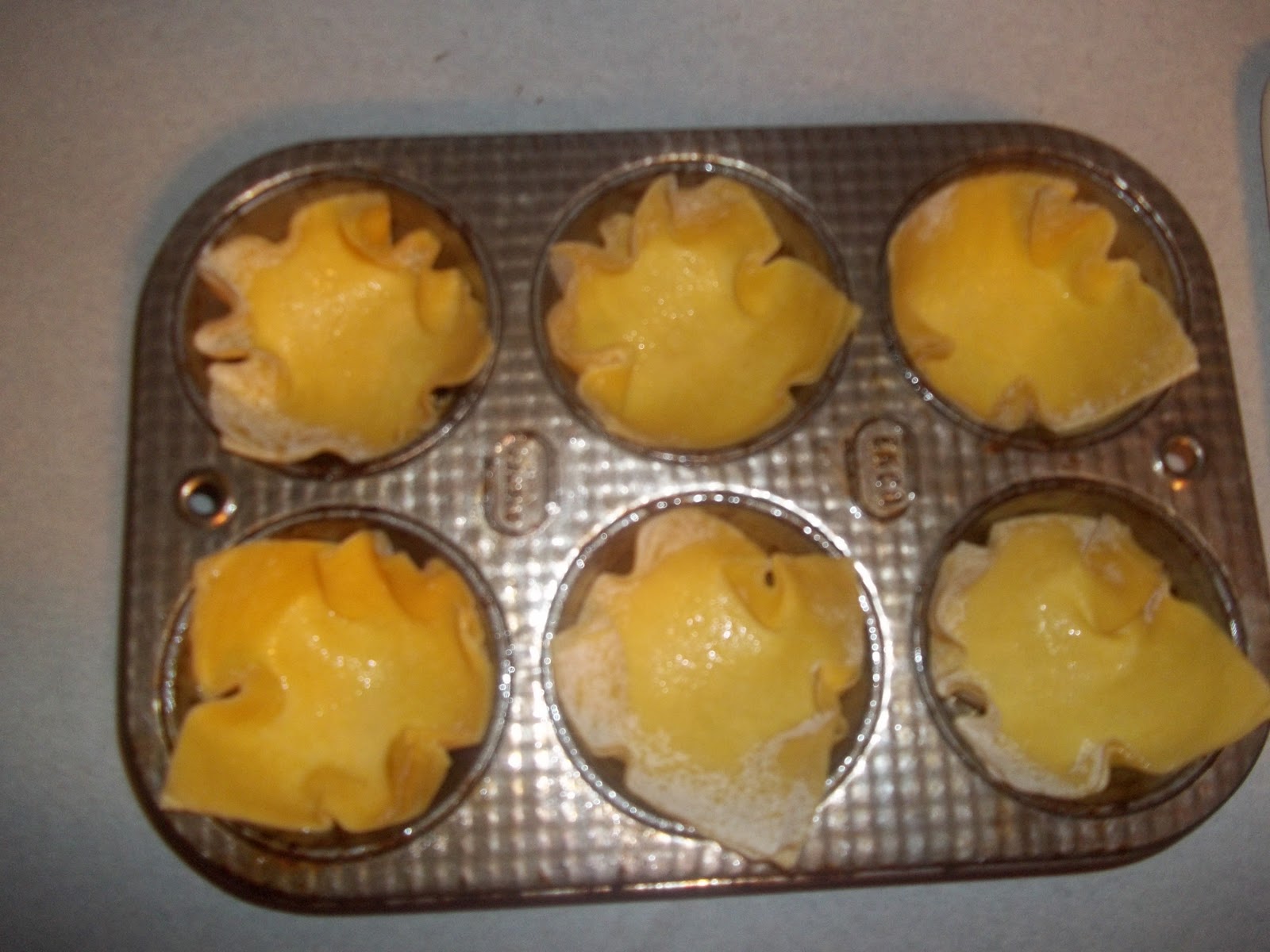 FoodThoughtsOfaChefWannabe: Breakfast- Ham & Cheese Omelette Cups