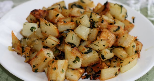 Potatoes Saute in Garlic and Cilantro – Batata ma3 Kizbra recipe ...