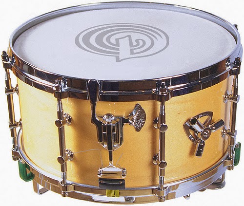 Weider Carvalho: CAIXA CLARA (INSTRUMENTO MUSICAL)