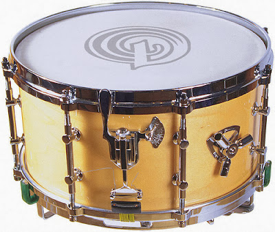 Weider Carvalho: CAIXA CLARA (INSTRUMENTO MUSICAL)