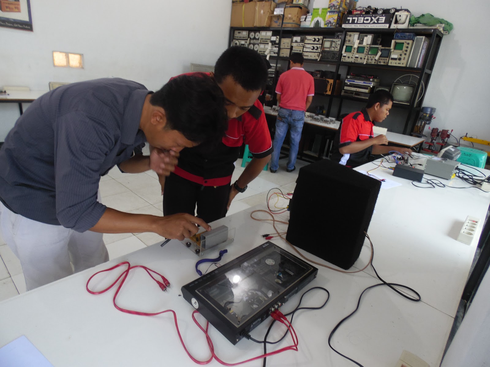 Teknik Audio Video: UJI KOMPETENSI KEAHLIAN JURUSAN TEKNIK AUDIO VIDEO