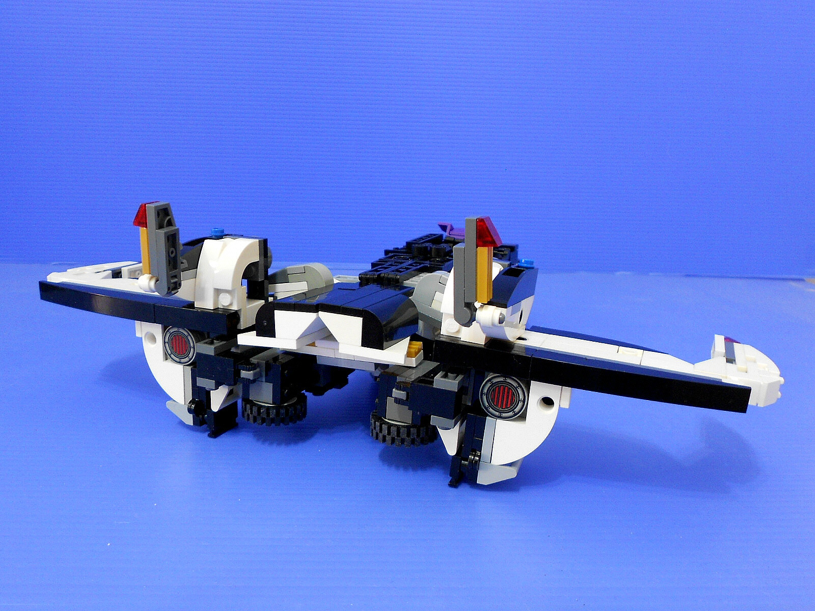 Alanyuppie's LEGO Transformers: LEGO "Fall of Cybertron" Octane (Triple ...