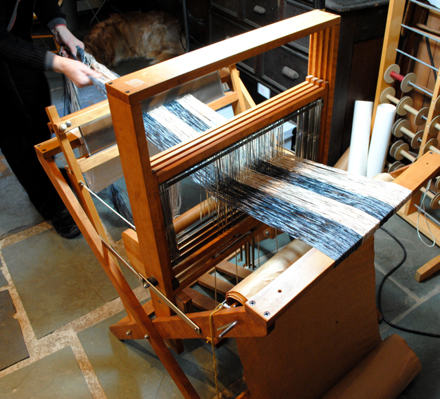 The Little Dog Blog: Warping the Loom