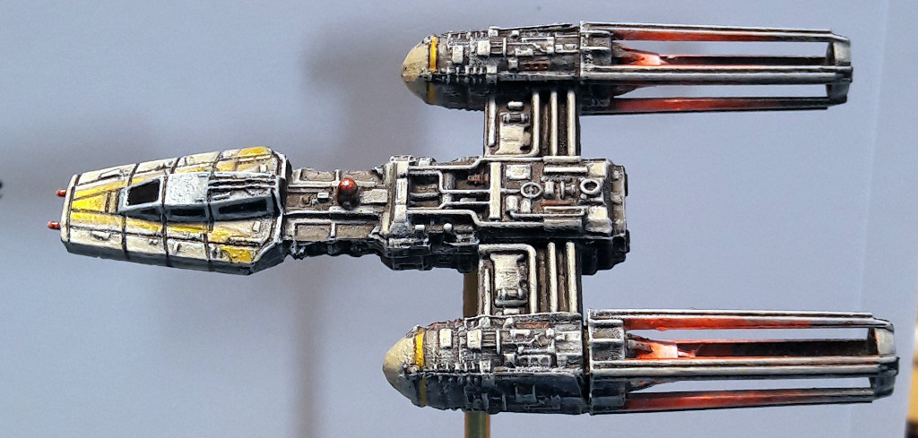 Rule 37: X-Wing Showcase : Gold squadron Y-Wing repaint