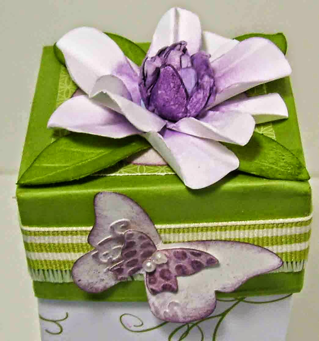 Crafty Maria Tutorials: Stepper Box - a Tutorial