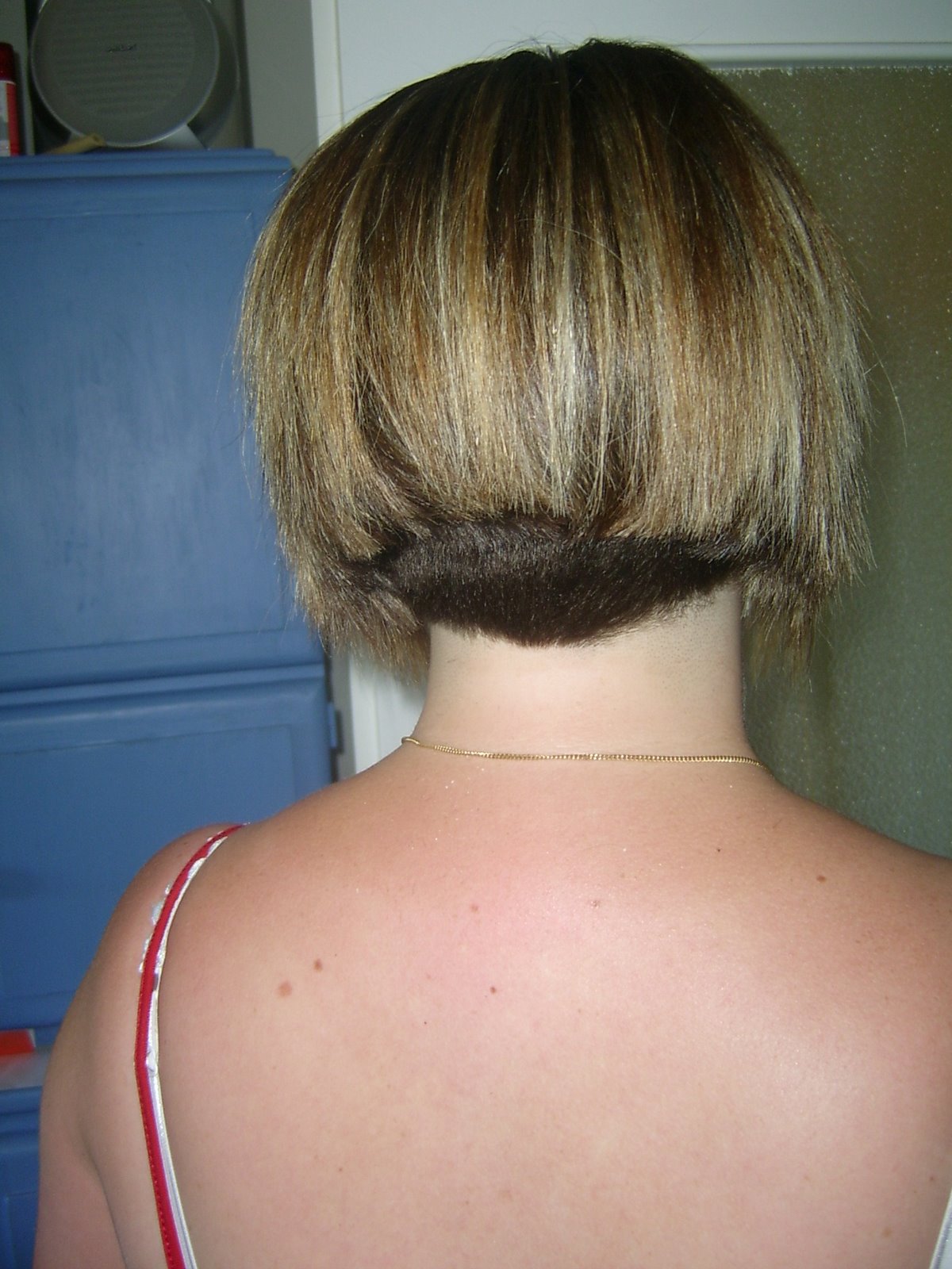 fashion, mode, hairstyle: Buzzed Napes