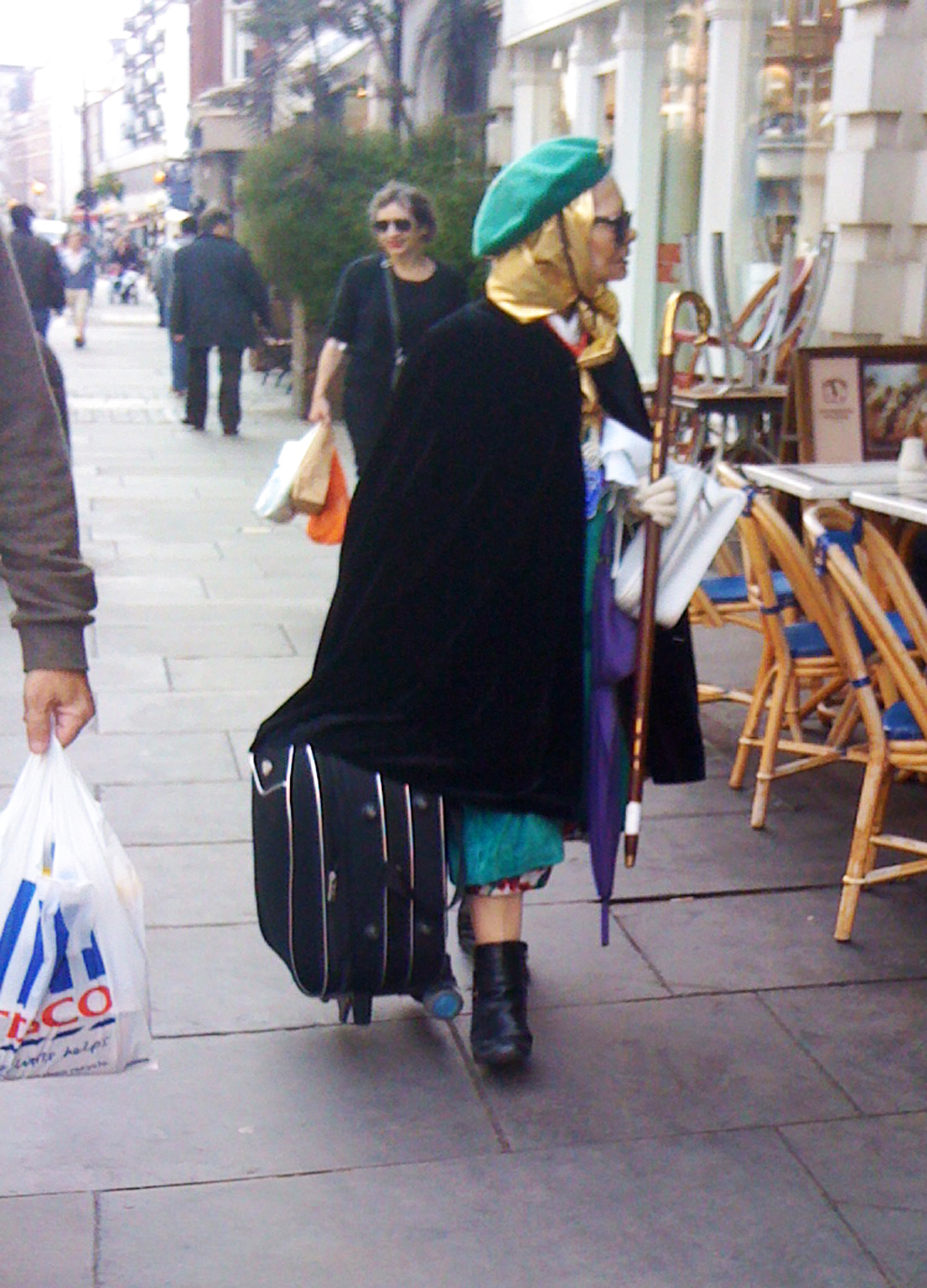 Life in my stilettos: Oddly dressed people in London