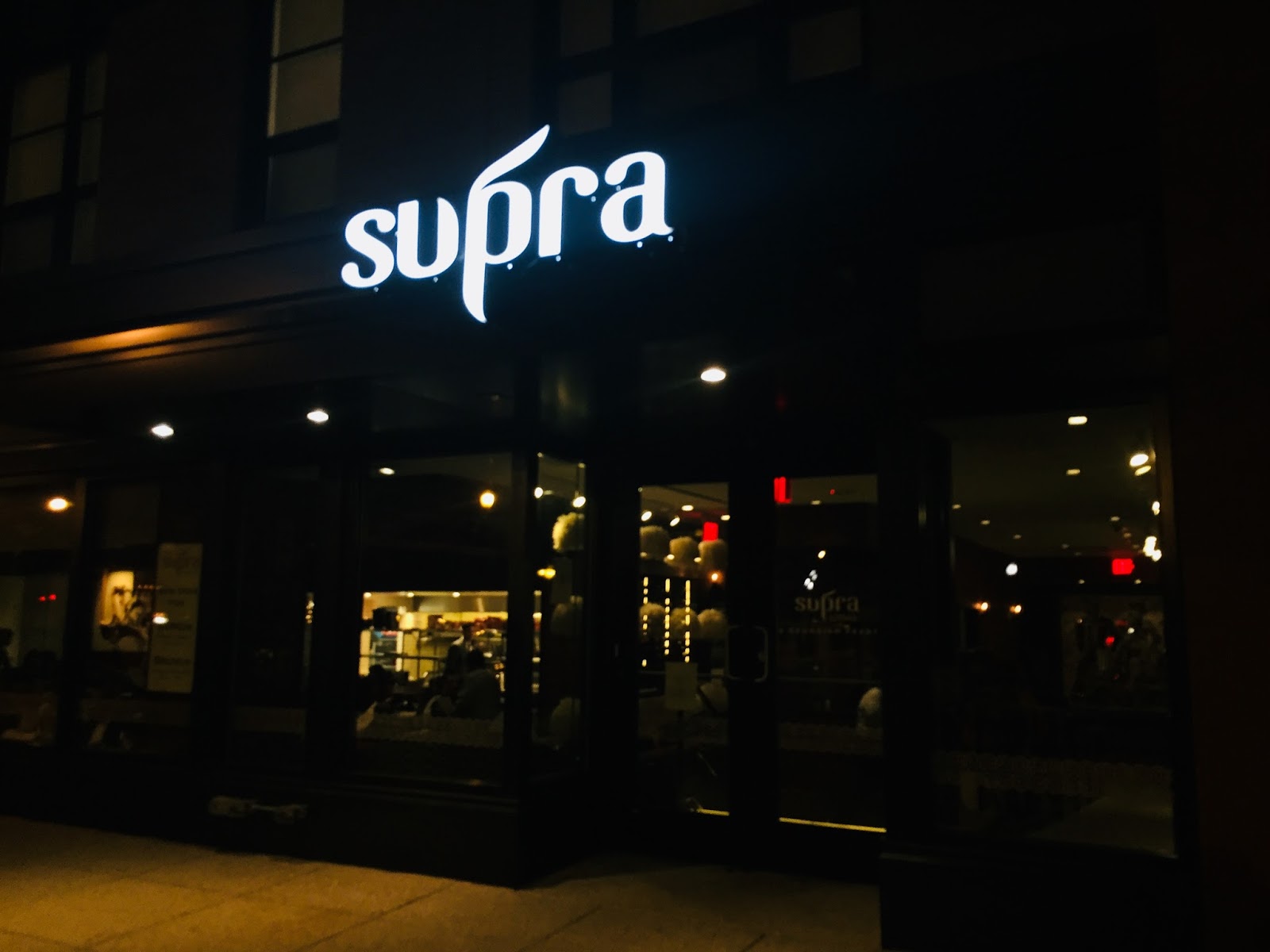 eating all the day ...: supra