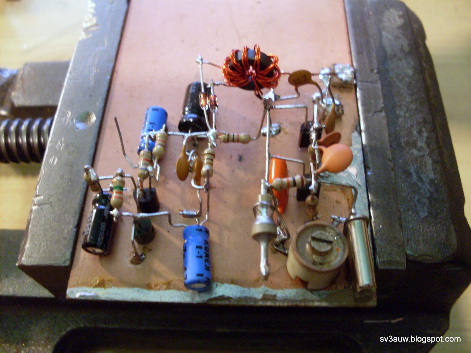 sv3auw: Simple Direct Conversion receiver! (photos and schematics)