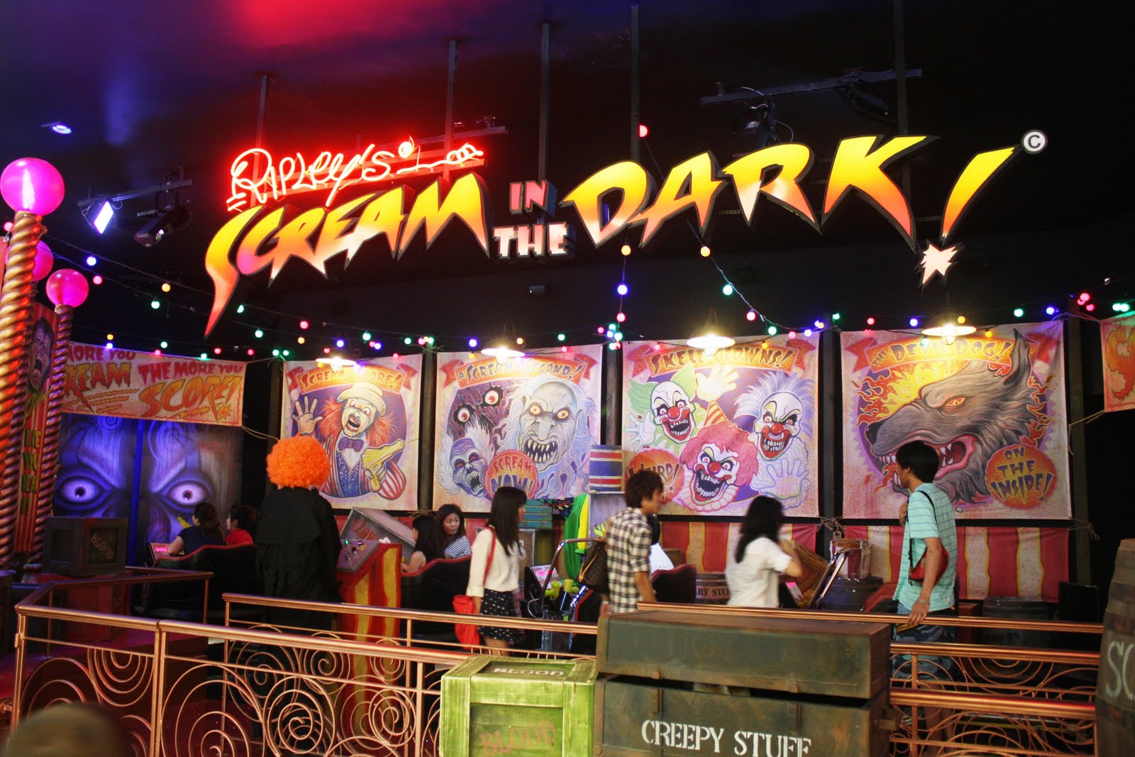 NewsPlusNotes: Scott And Carol Present - Ripley’s Scream In The Dark!