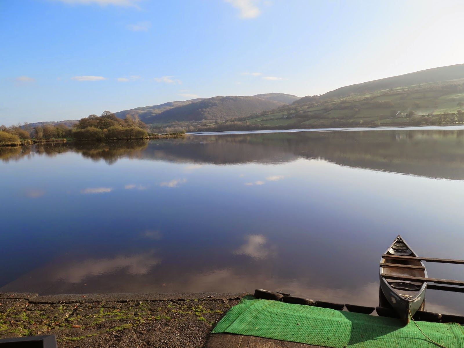 Yr Adran Gymraeg Ysgol Gyfun Y Bont Faen: Glan-llyn - Bore braf ar (ac ...