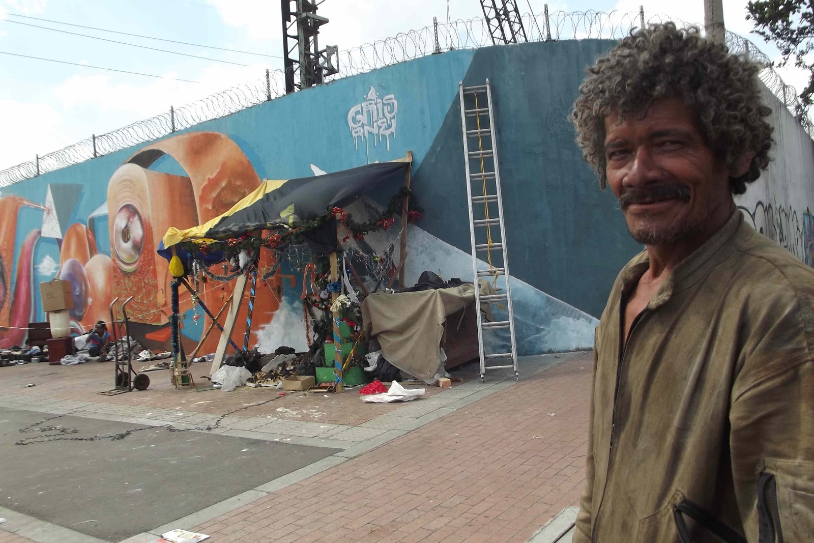 Mike's Bogota Blog: 'Tis the Season for Homeless Nativity Scenes