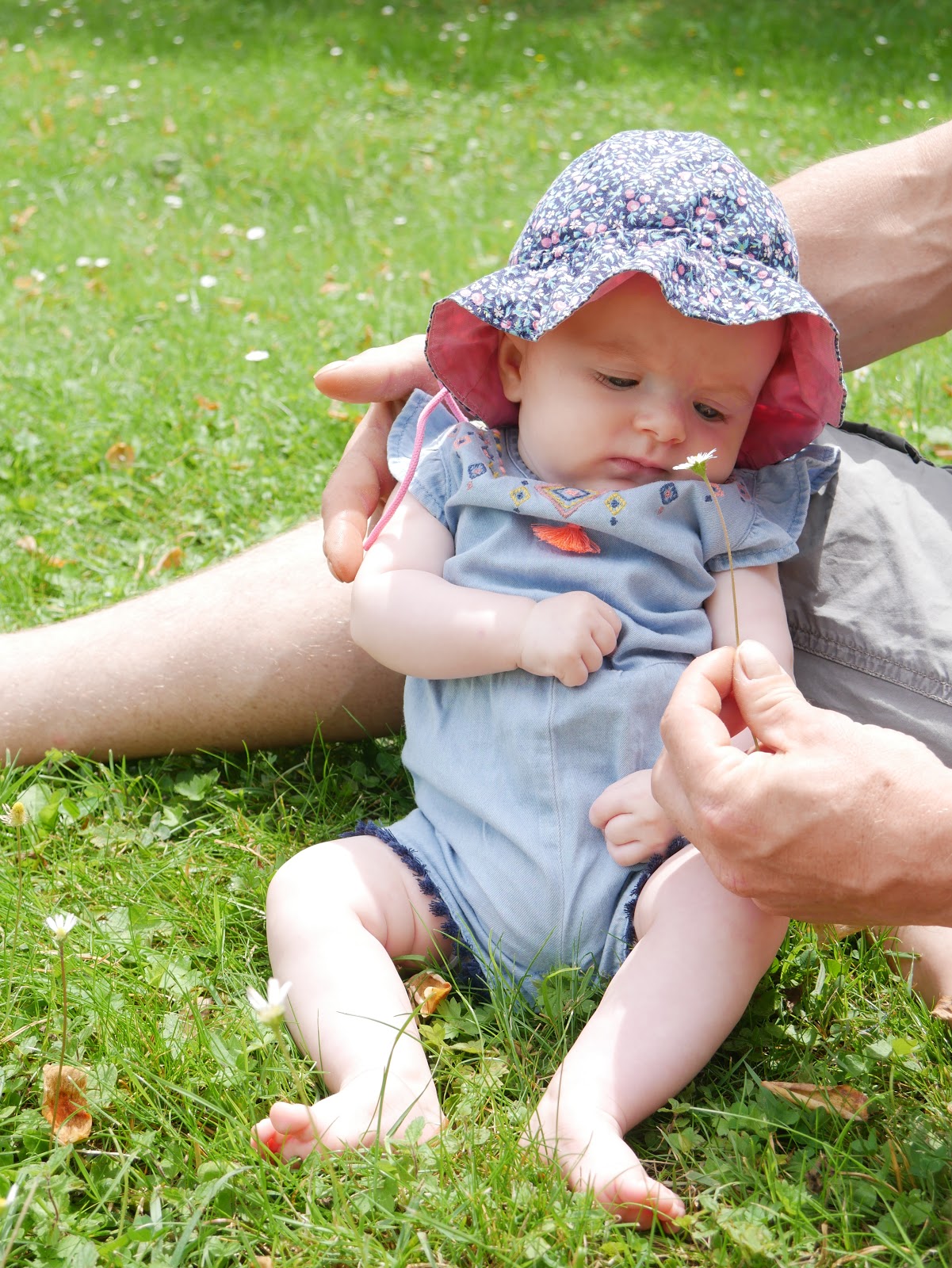 Ces doux moments: Moi j’aime bien les petites mamies qui aiment les bébés