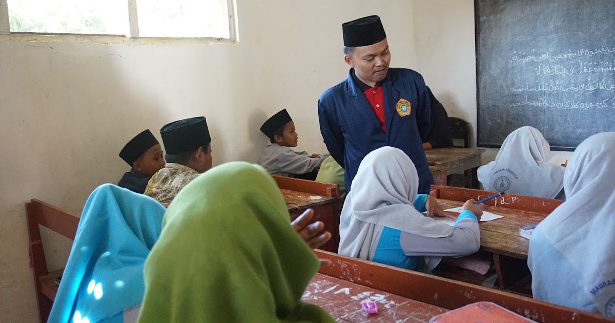 Plang Madrasah Diniyah - SMP MTs Pendidikan Menegah