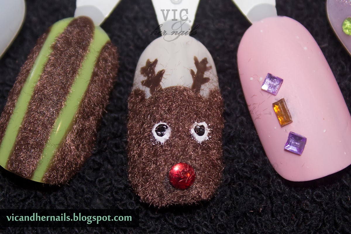 Vic and Her Nails: Fuzzy Reindeer Nail Art Tutorial