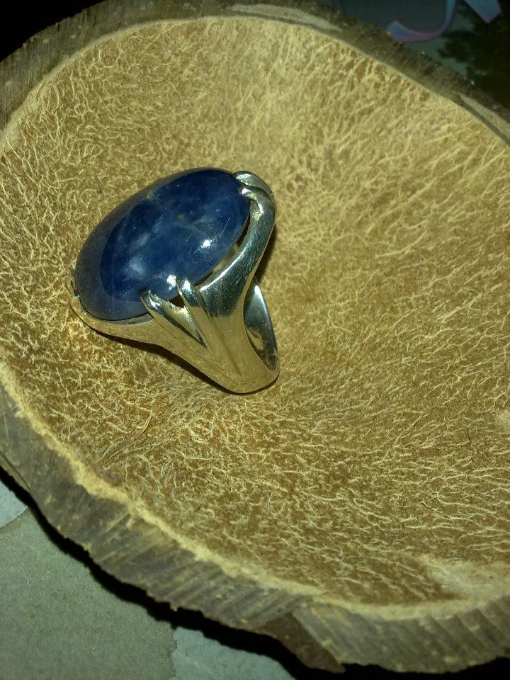 batu permata: SAPPHIRE (NILAM)