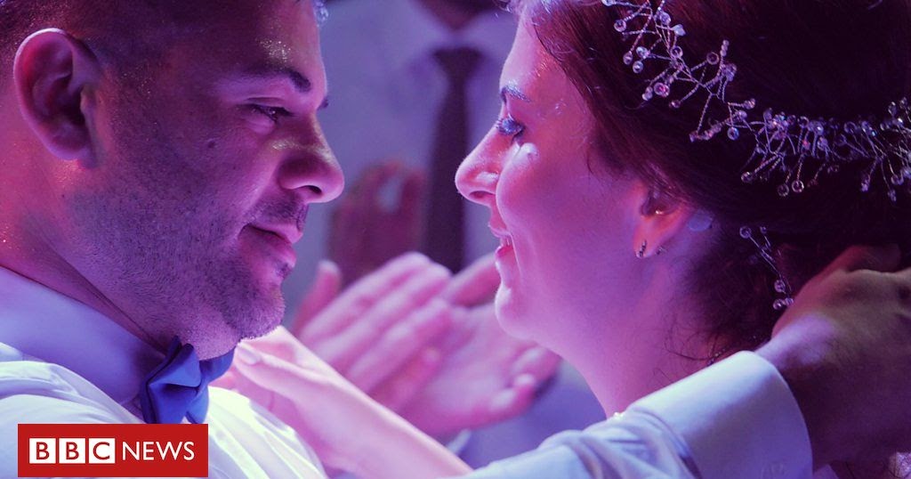 Deaf YouVideo: Love Is Not Deaf - Our Sign Language Romance