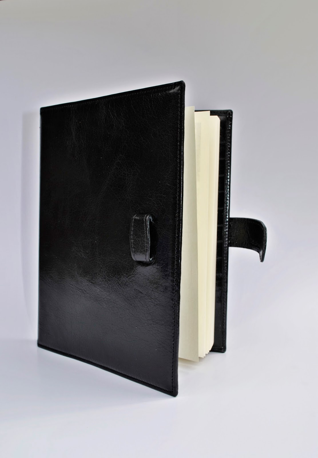 CURELE DE CEAS DIN PIELE: Coperta agenda din piele Urban Office