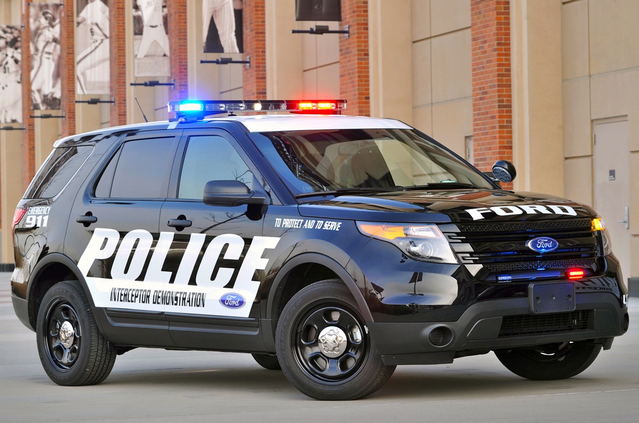 FORD POLICE INTERCEPTORS: TOP COP CARS!