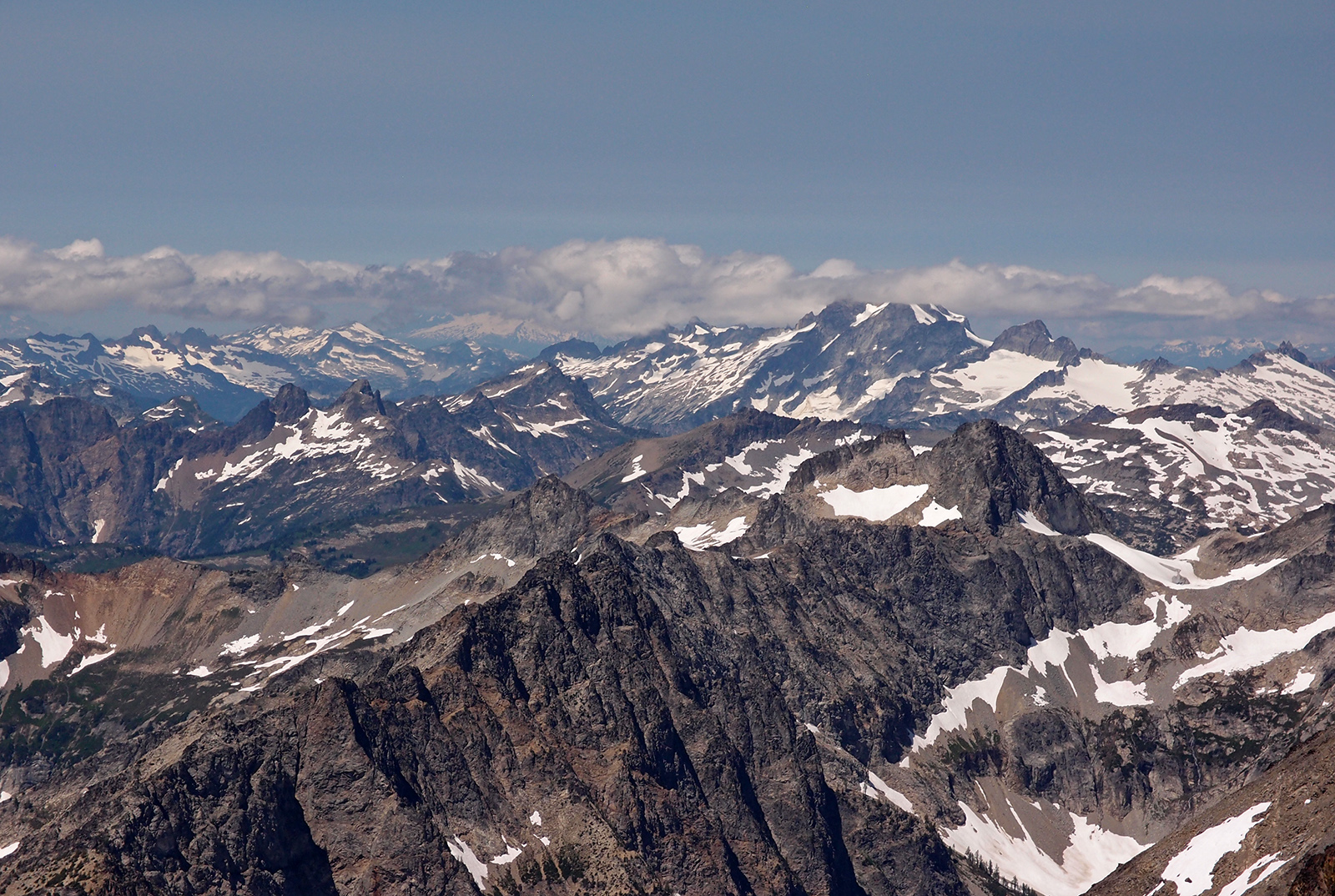 Seeking Ultra: Mt. Maude 9082', Glacier Peak Wilderness