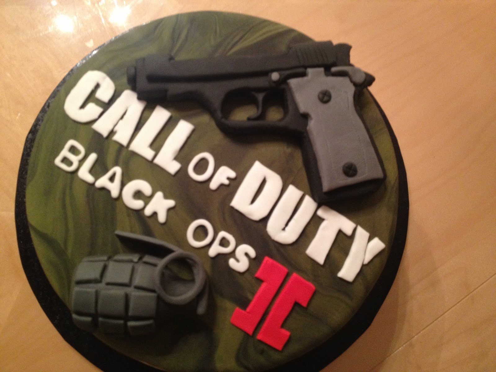 Love to Bake!: Black Ops Cake