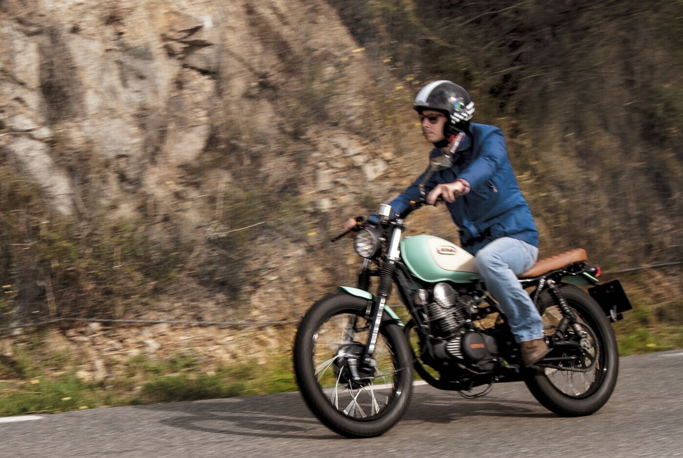 Yamaha SR 250 "Snob Travel" by The Bike Lab - Lsr Bikes