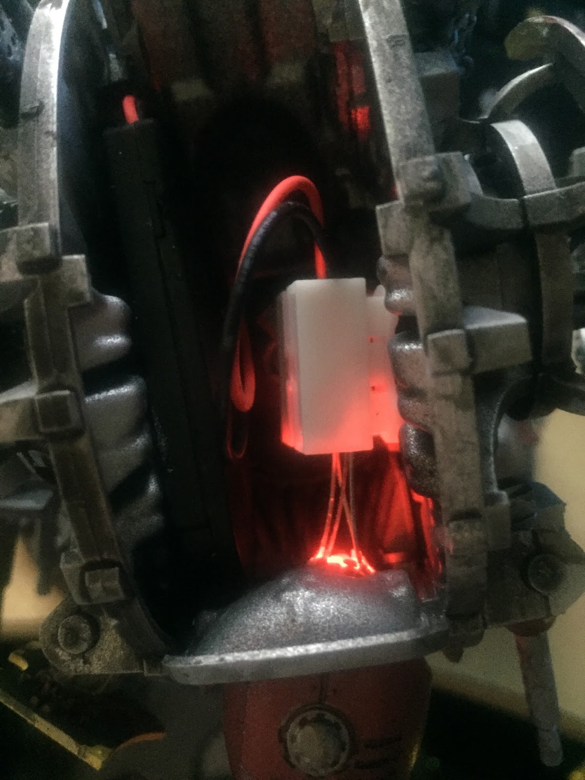 WeeMen: Imperial Knights - How to add LED lights to your Knights