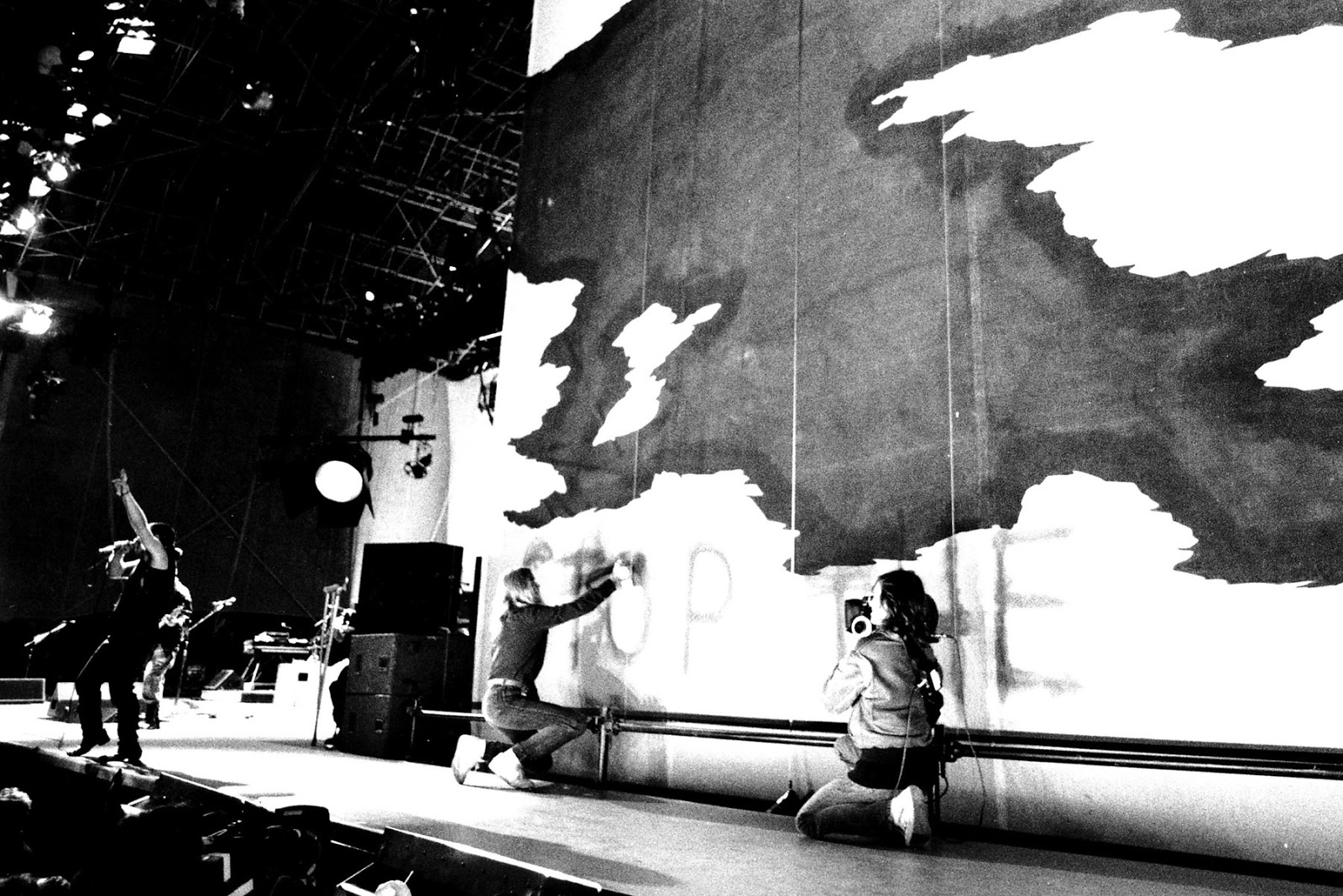 U2 Sombras e Árvores Altas - Blog: Quando Bono quis mostrar a diferença ...