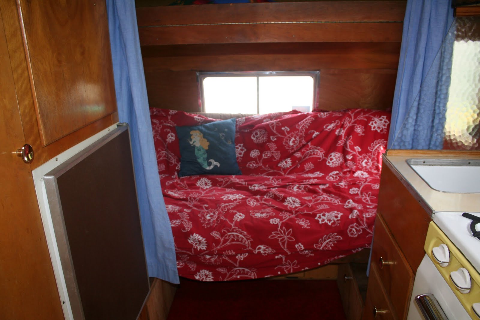 cardinal trailer: cardinal interior