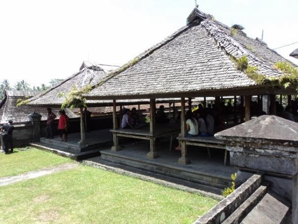 Gohatolu: Pemanfaatan Teknologi Bambu Di Pemukiman Desa Adat ...