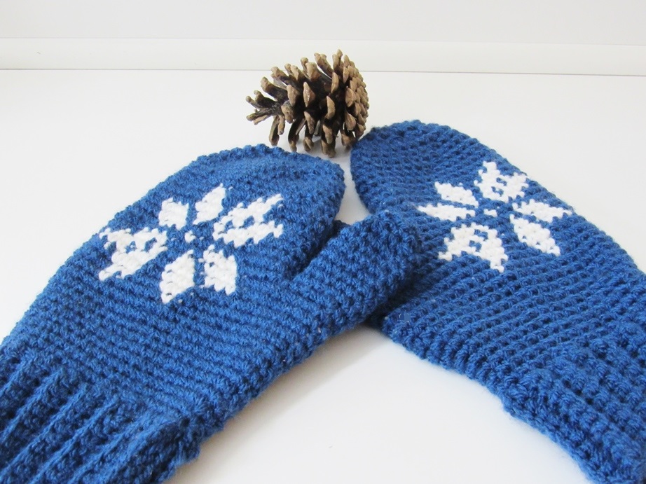 Snowflake Mittens, Free Crochet Pattern - Crochet Dreamz