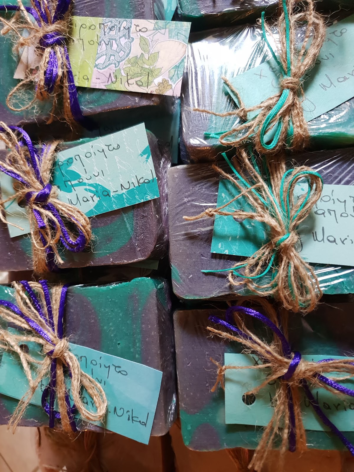 Μοιράζομαι σημαίνει νοιάζομαι !! - Handmade by Maria Nikol