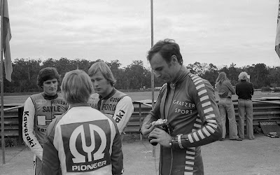 The Velobanjogent: March 2013