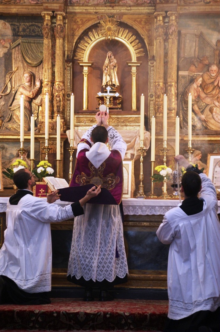 CATHOLICVS: Santa Misa Tridentina del Domingo de Sexagésima en Toledo ...
