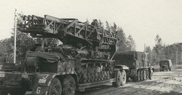 Travel and history: Sd.Kfz. 9/18 Sd.Ah.116 перевозит мостоукладчик ...