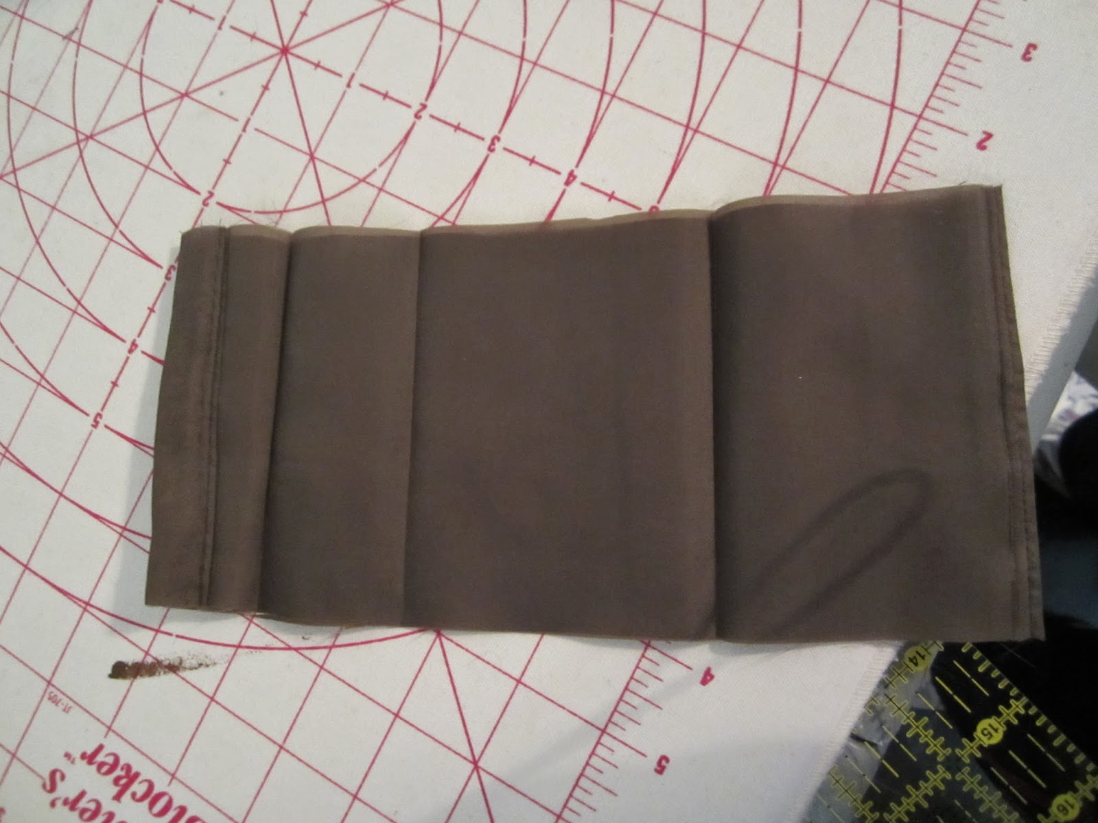 Anniesantiago13: DIY Hat Pocket