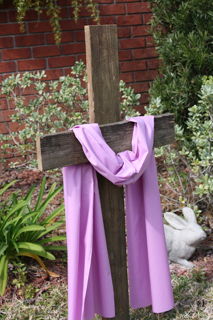 Coastal Charm: DIY Easter Cross
