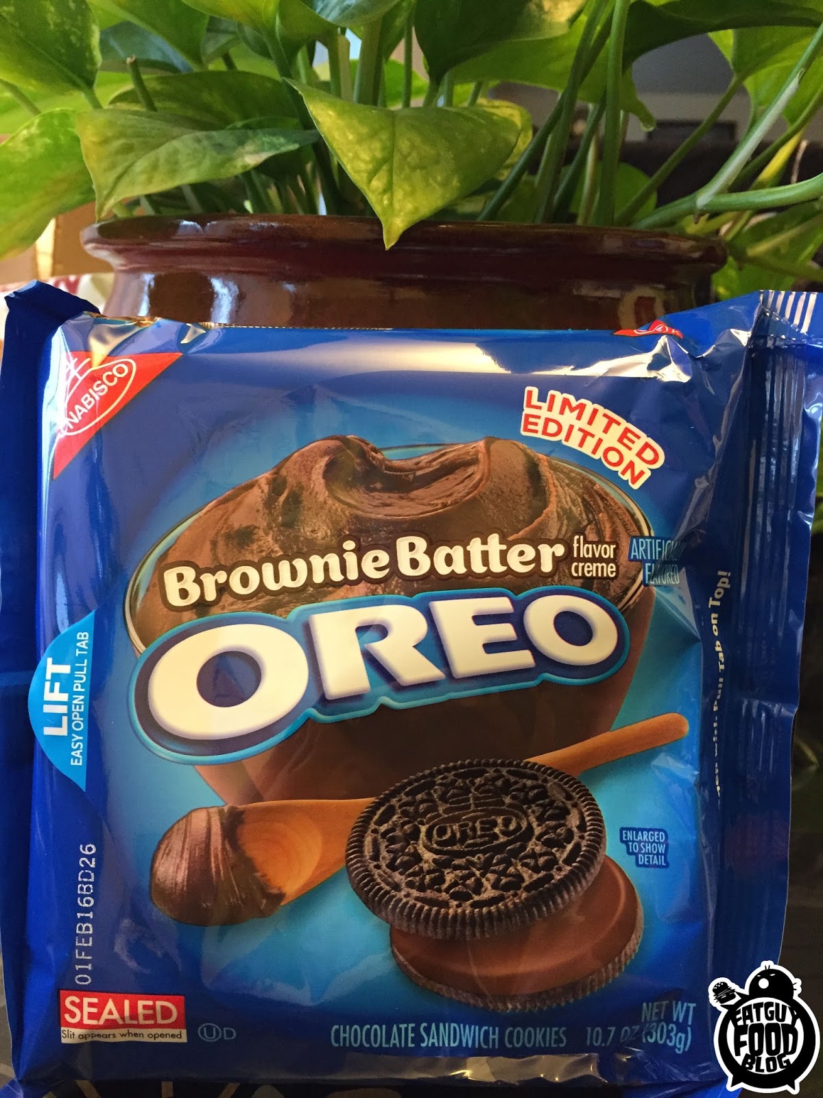 FATGUYFOODBLOG: Oreo Triple Review! Brownie Batter , Oreo Thin Mint and ...