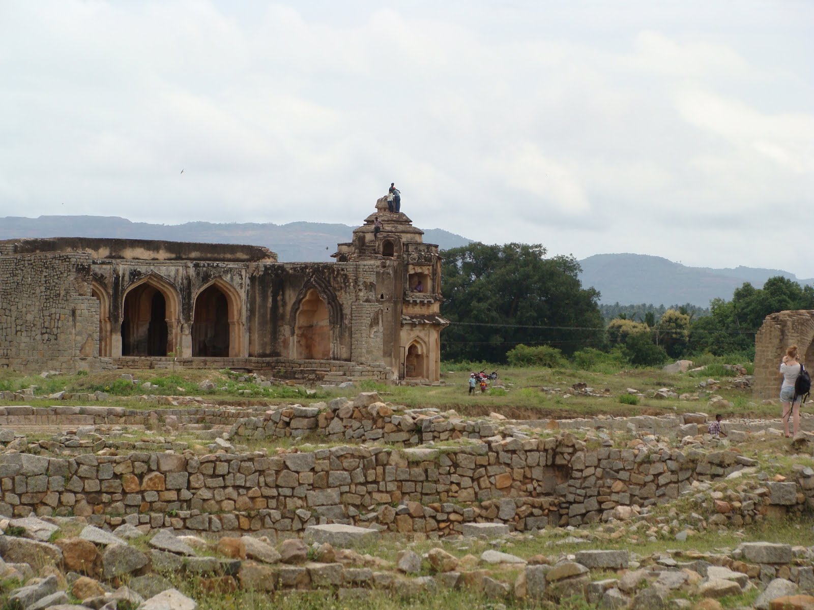 INDIA BACKPACKER: Krishnadevaraya's Palace Hampi