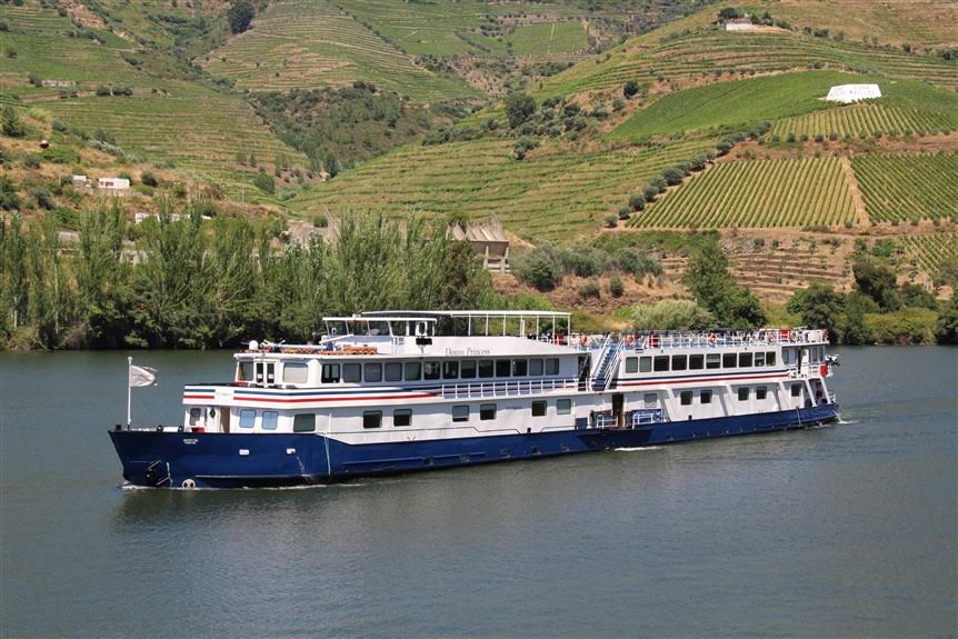 Sergio@Cruises: Navio "Invicta" nos cruzeiros do Douro