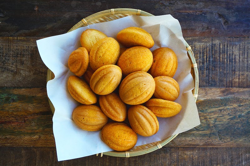 Kuih Bahulu (CNY Baking)