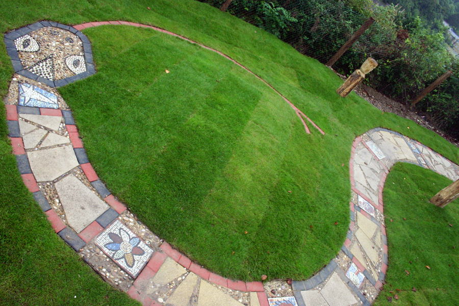 Rob Turner (Wales) - Snake path | Mosaic garden, Garden projects ...