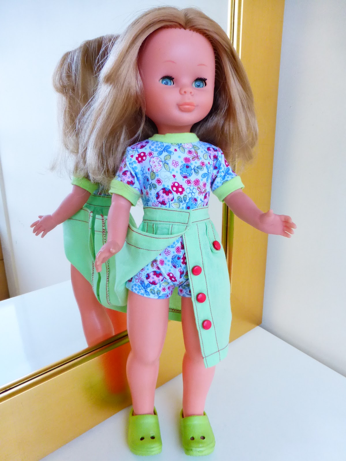 La Biblioteca Silvestre Nancy Mini Short