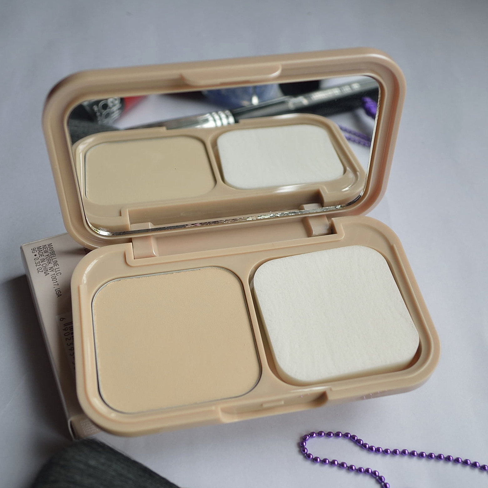 RIDZI MAKEUP: MAYBELLINE DREAM SATIN TWO WAY CAKE FOUNDATION REVIEW